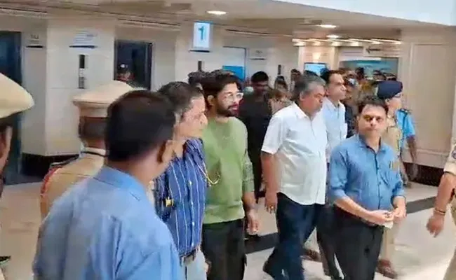 Allu Arjun visits injured boy at Hyderabad hospital - Great Andhra