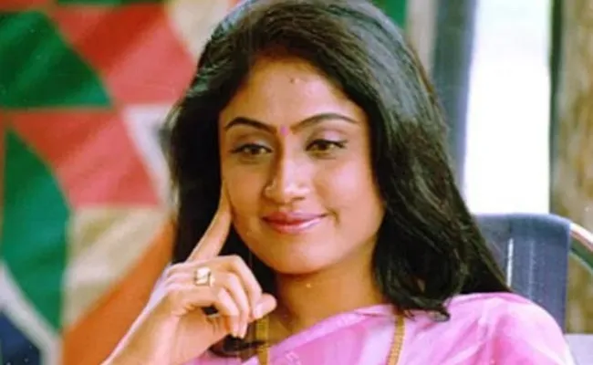 Vijayashanti Ignores Revanth, Has Hotline With Delhi? - Great Andhra