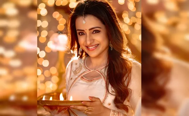 Fans Call Trisha The Ultimate Lucky Mascot - Great Andhra